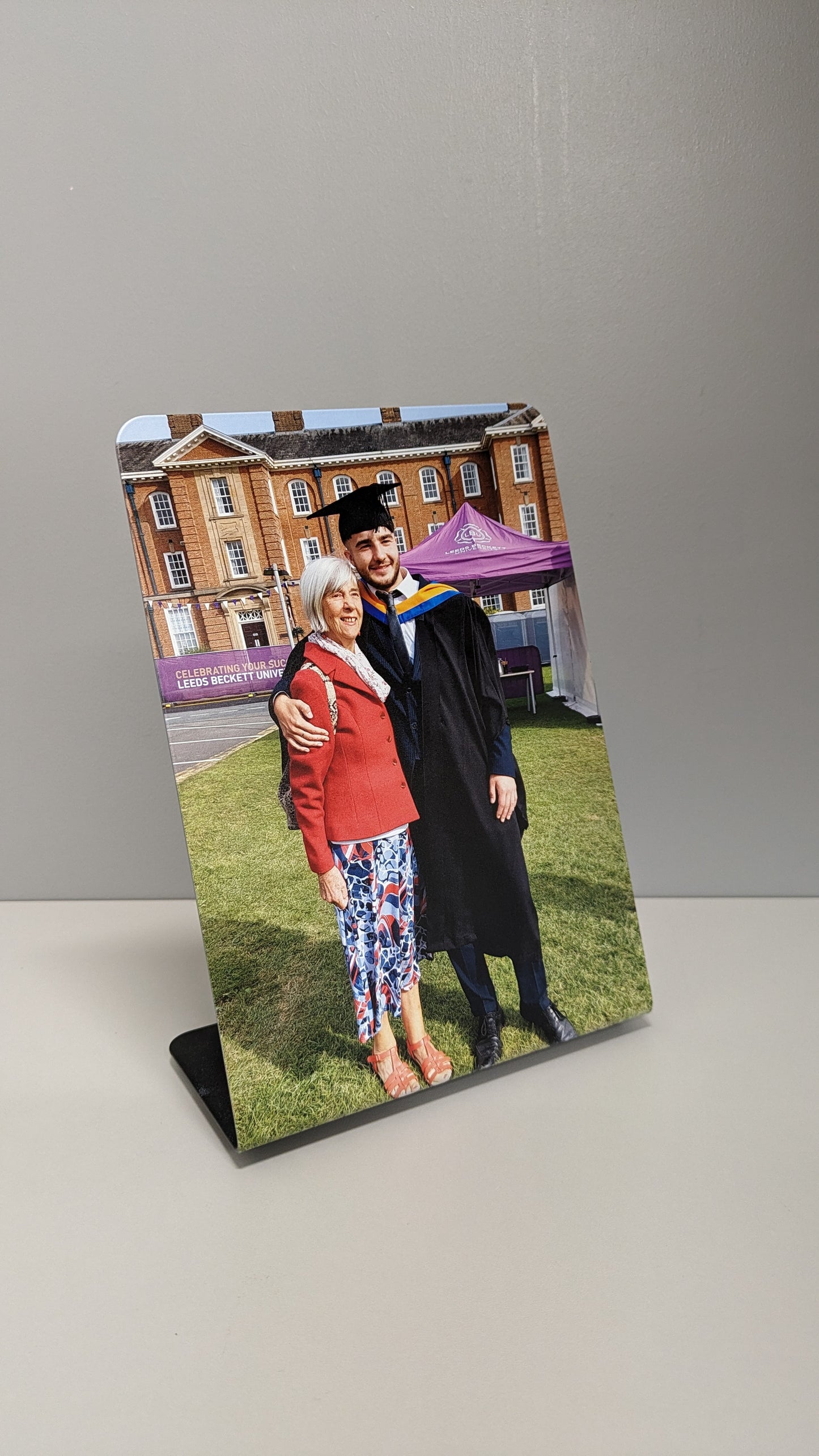 Portrait Metal Stand – Stony Prints